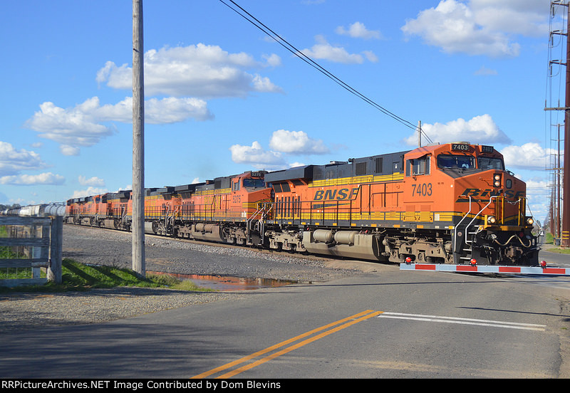 BNSF 7403